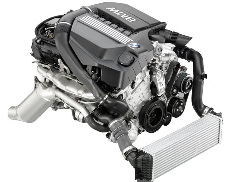 BMW 135i vs. M235i: Engine, Drivetrain, Reliability & Interior ...